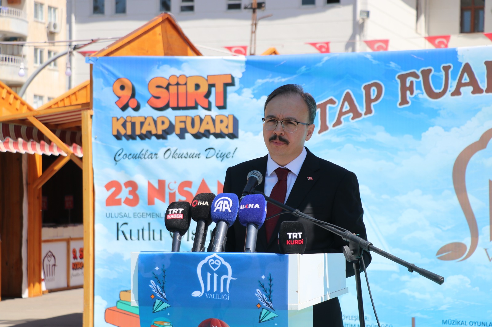 9. Geleneksel Siirt Kitap Fuarı, Kitapseverlere Kapılarını Açtı 9. Geleneksel Siirt Kitap Fuarı, Kitapseverlere Kapılarını Açtı